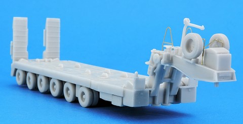 TRM 700-100 tank carrier